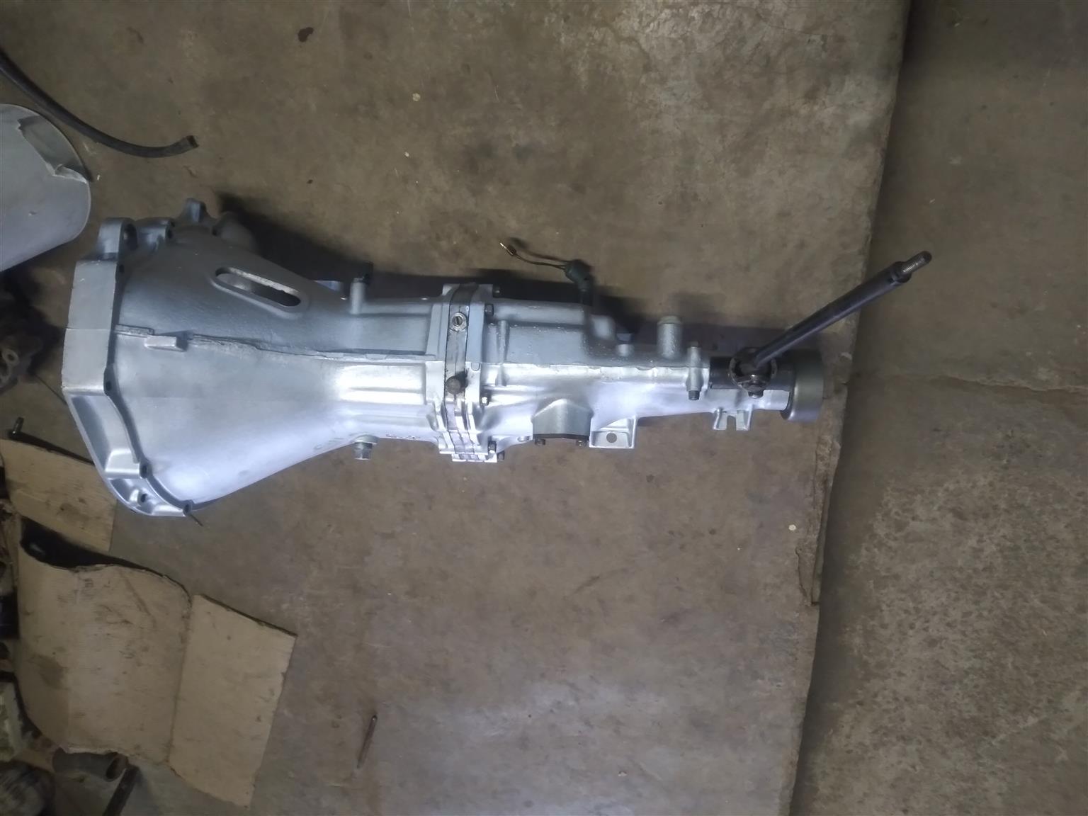 FS5W63a-5-speed Dogleg For A-series Engine Datsun Parts, 53% OFF