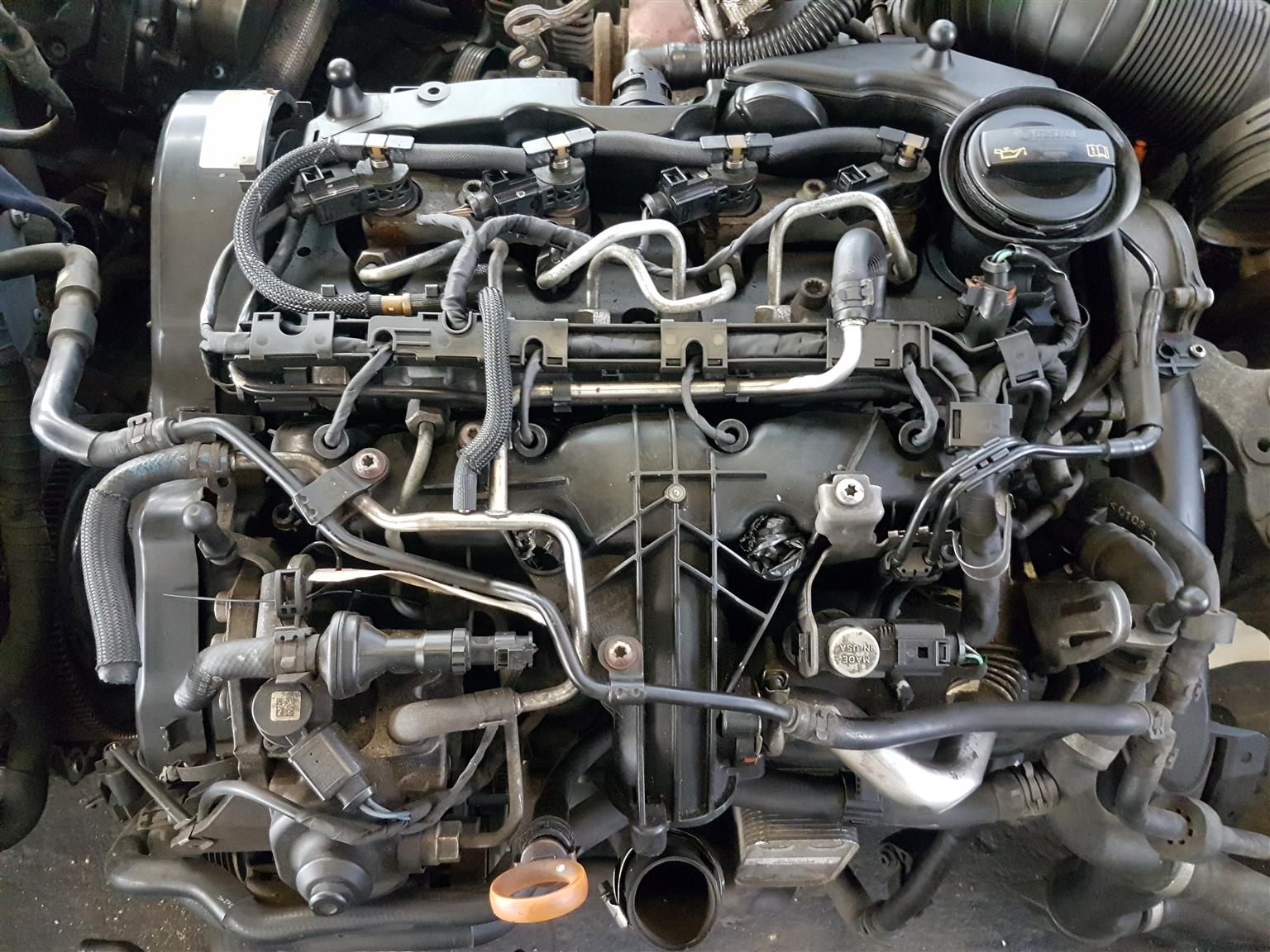 VW Caddy 2.0 TDi engine for sale | Junk Mail