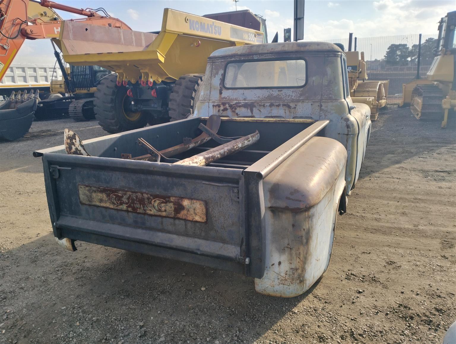 1985 GMC Stepside Pick-up | Junk Mail