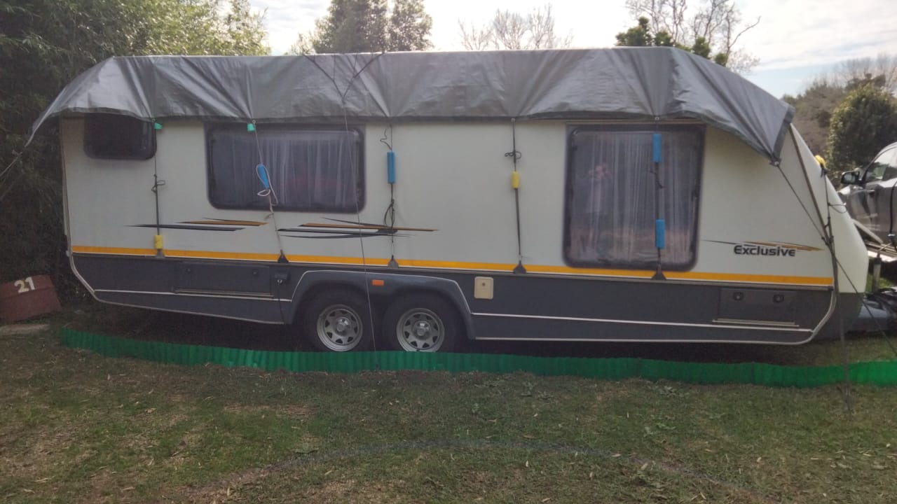 2003 Jurgens Exclusive Double Axle Caravan with lots of extras!! | Junk ...