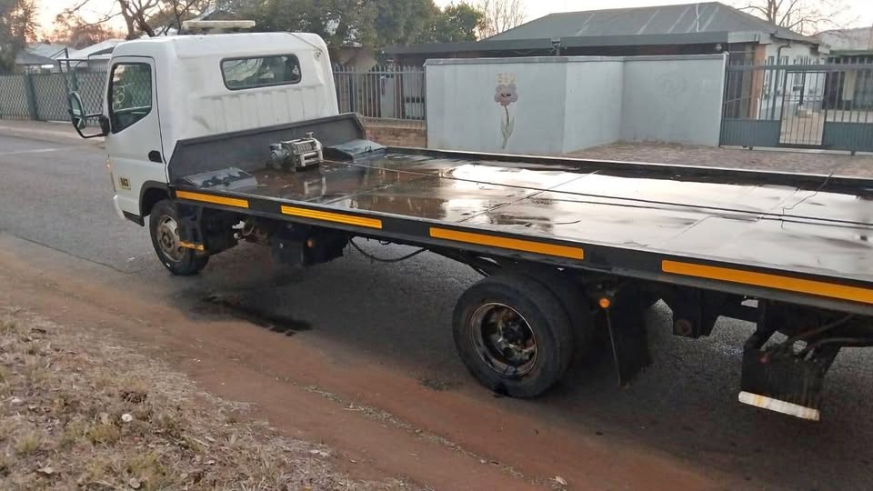 2012 Mitsubishi Fuso Rollback | Junk Mail Marketplace