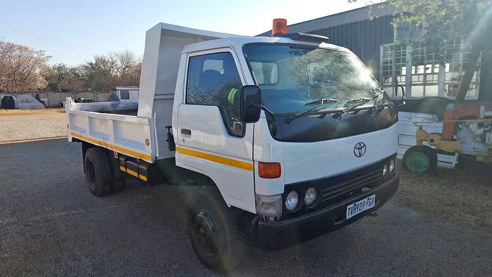 Toyota Dyna Tipper | Junk Mail Marketplace