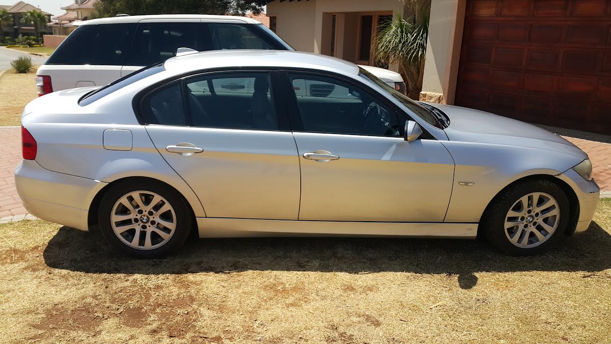 Bmw e90 model 2005 accident free minor problem, start and go, tyre 85% | Junk Mail Marketplace