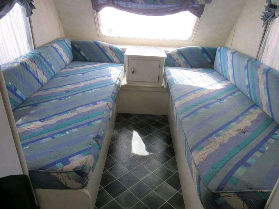 Sprite Surfer Deluxe Caravan | Junk Mail