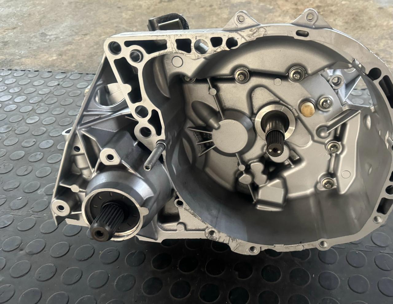 RENAULT SANDERO 1.6 5SPD GEARBOX | Junk Mail Marketplace