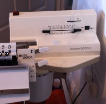 Passap knitting machine e6000 with a 3000 motor with some accessories ...