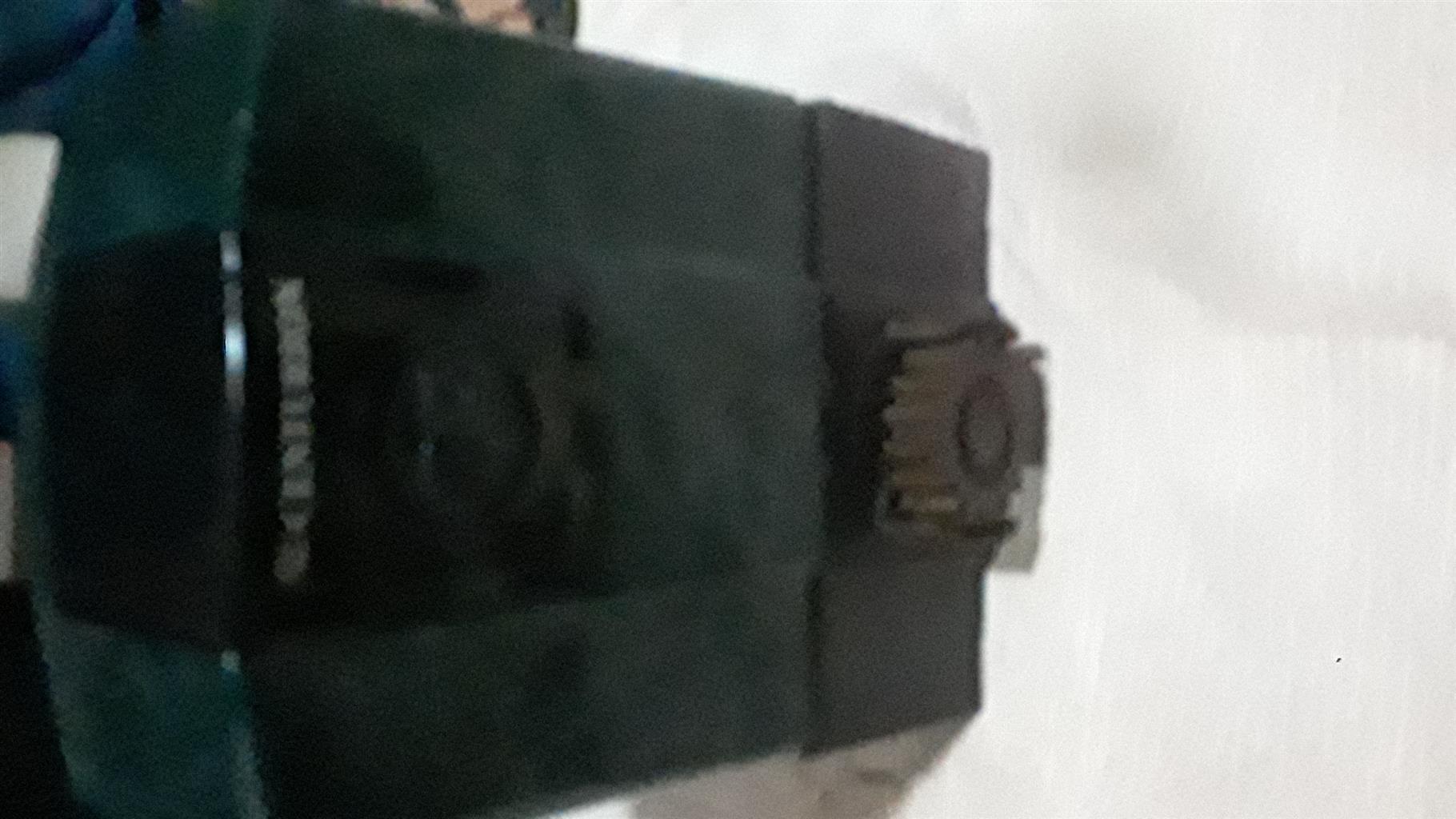 Gate motor for sale D5 Green brand new | Junk Mail Marketplace