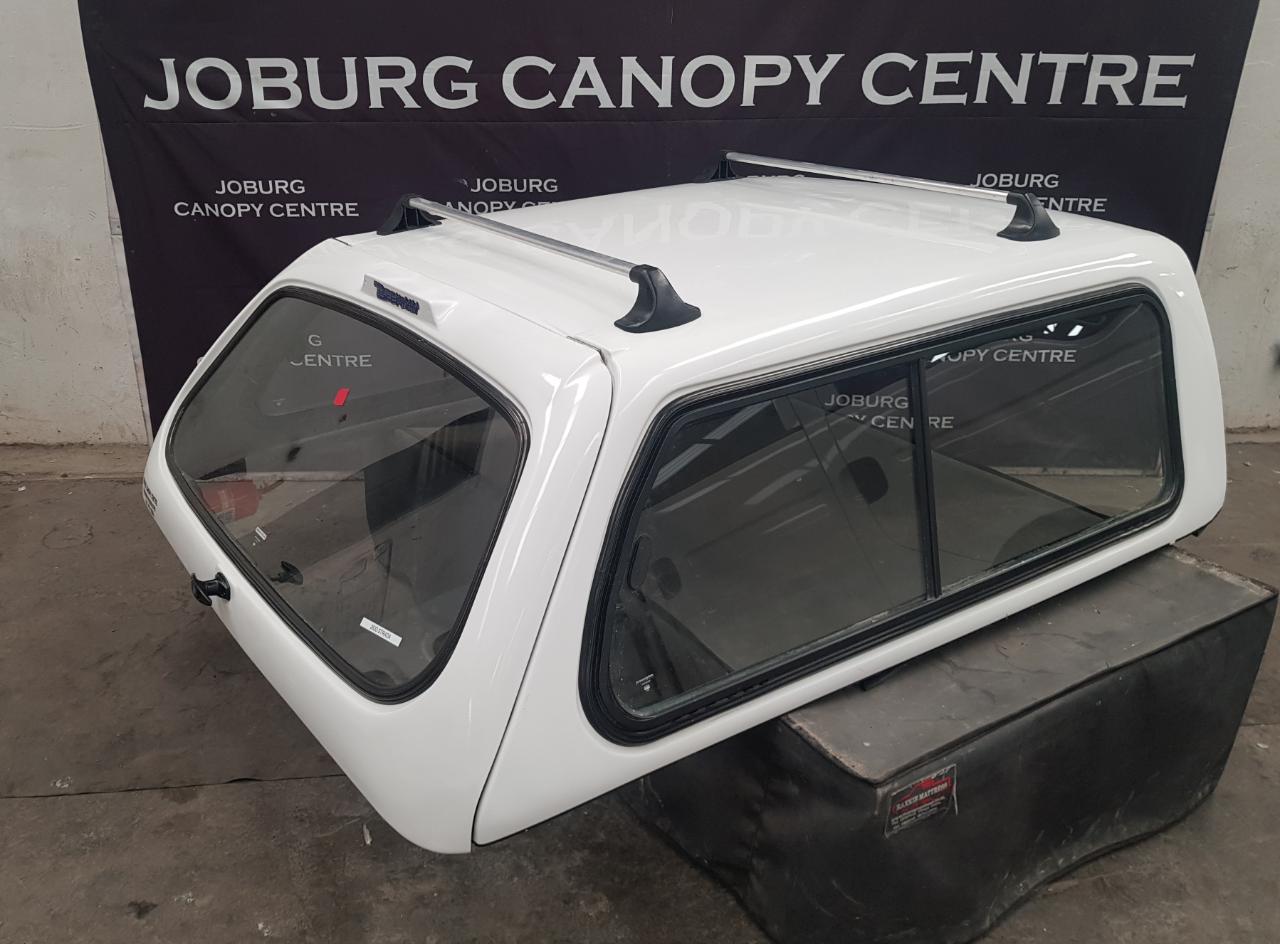 (2633) FIAT STRADA LOWLINE WHITE BEEKMAN CANOPY | Junk Mail Marketplace