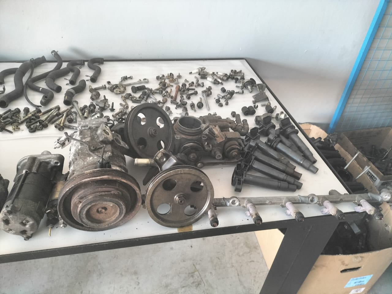 Complete Toyota Lexus 1GFE complete stripped engine | Junk Mail