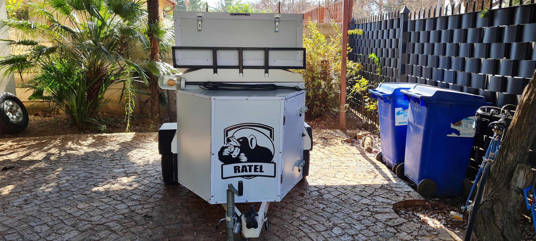 7 Foot Venter trailer with large nose cone,bin extention and top bin ...