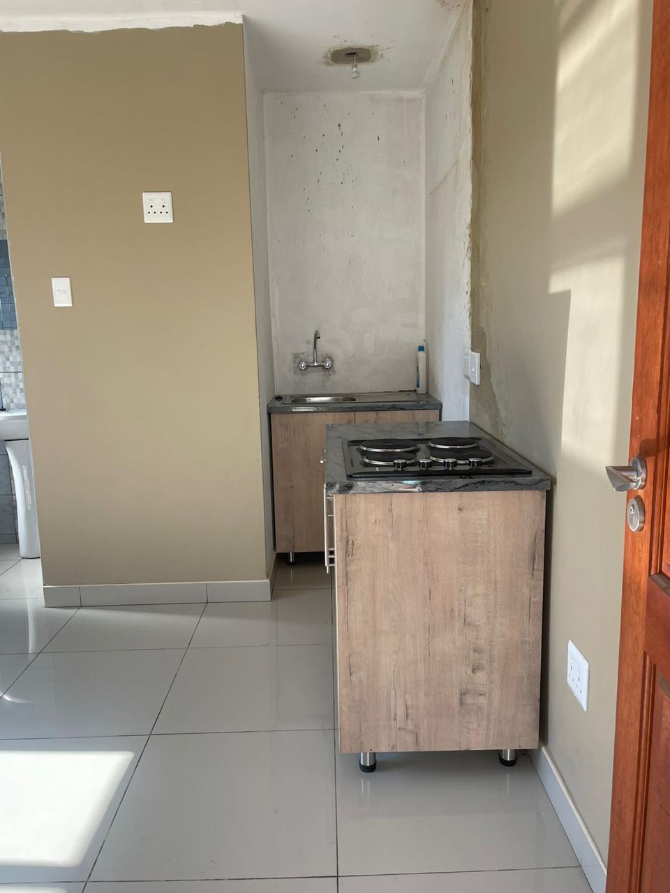 A bachelor room to rent | Junk Mail