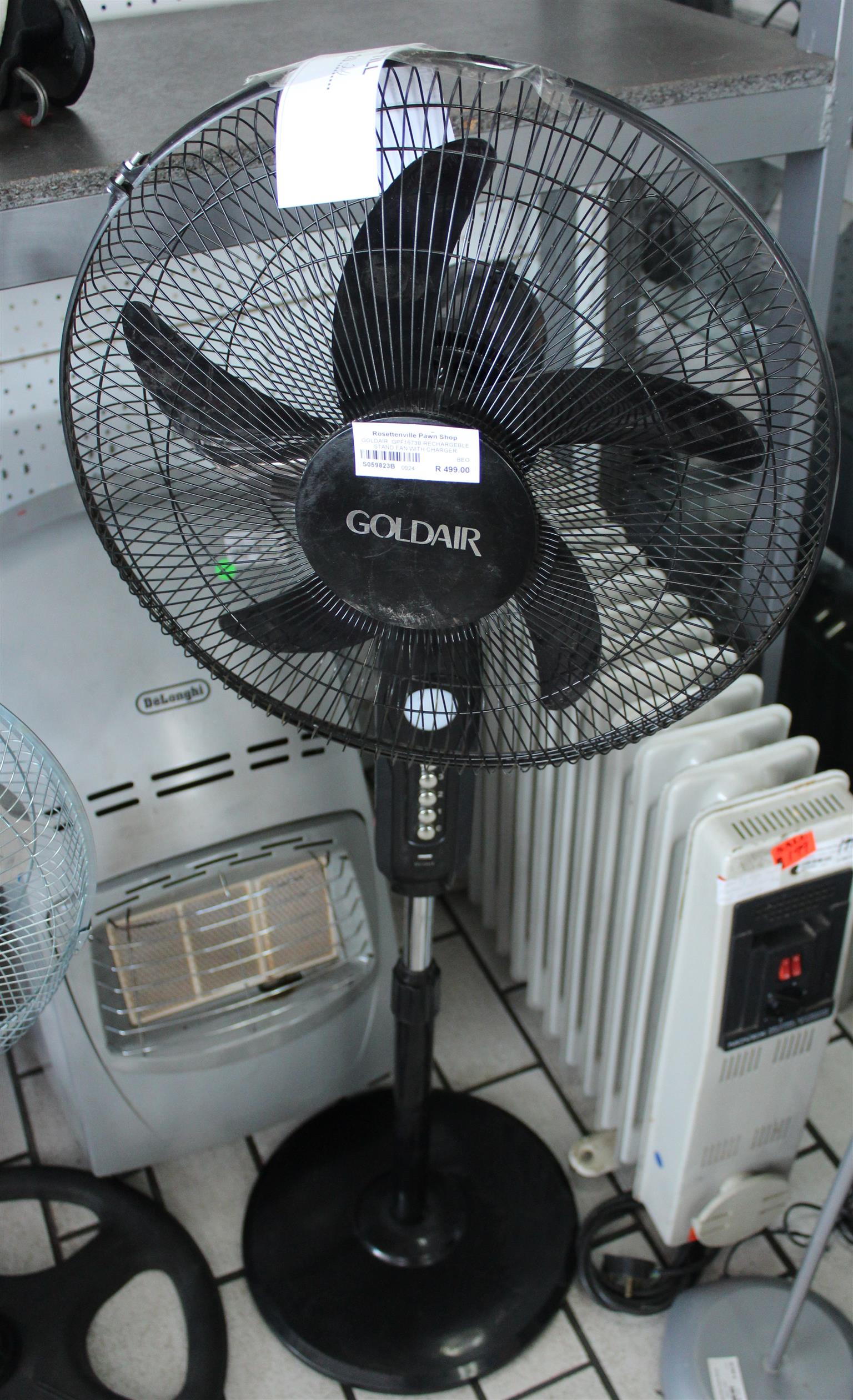 GOLDAIR GPF1673B RECHARGEBLE STAND FAN WITH CHARGER S059823B | Junk ...