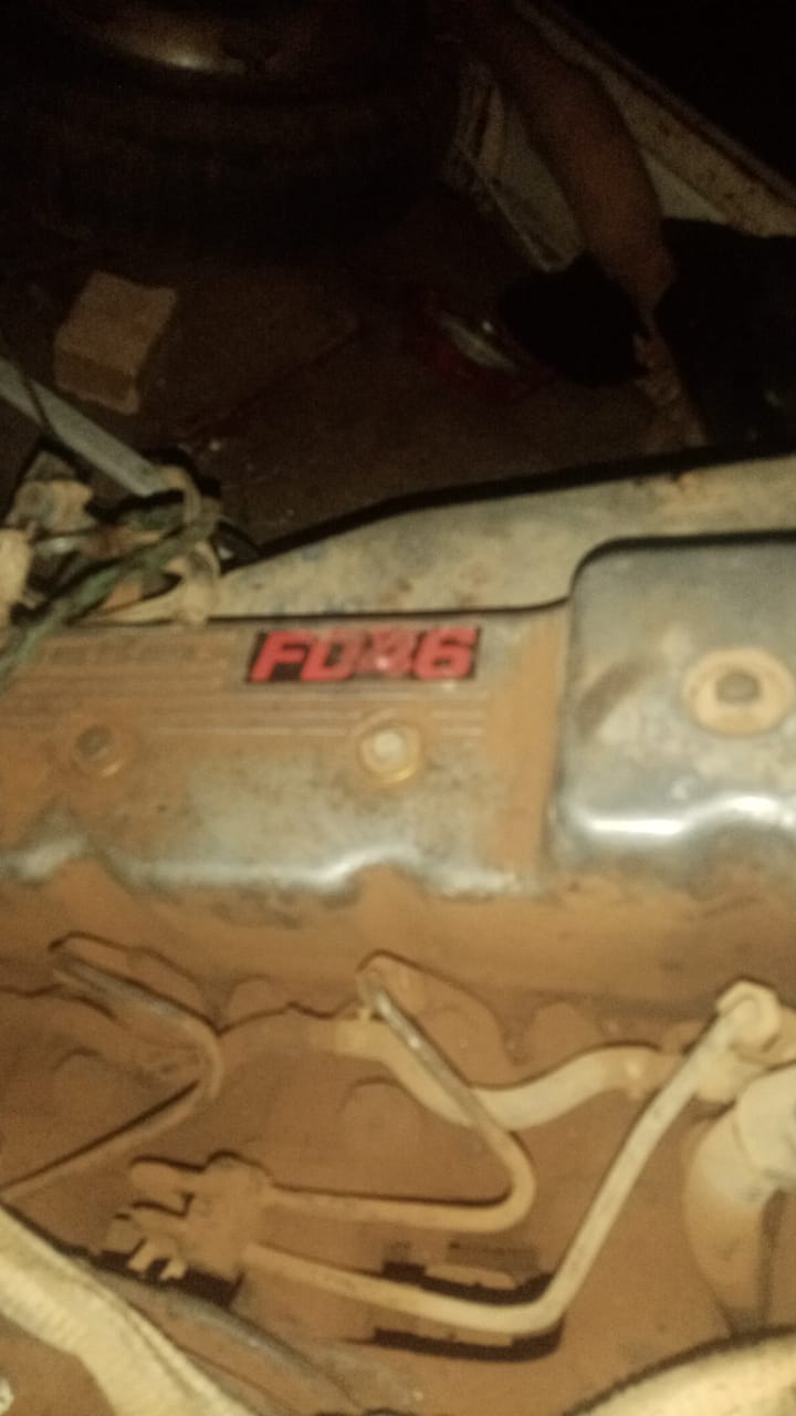 Nissan FD46 complete engine with gearbox,front axle and rear diff ...