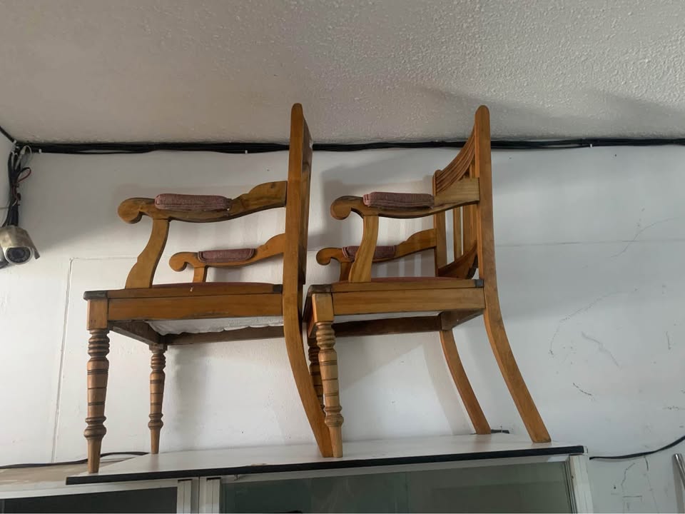 Chairs Antique | Junk Mail Marketplace