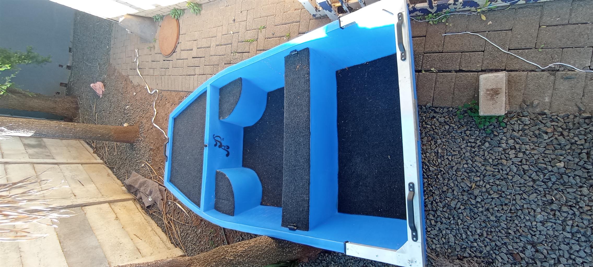 Plastic Boat & Trolling Motor | Junk Mail Marketplace