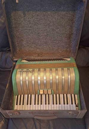 1960 Hohner Marchesa accordion. | Junk Mail Marketplace
