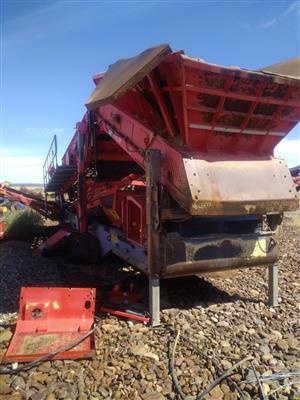 Finlay 893 tripple deck screen FOR SALE | Junk Mail Marketplace