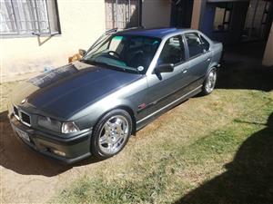 Bmw e36 325i exclusive | Junk Mail Marketplace